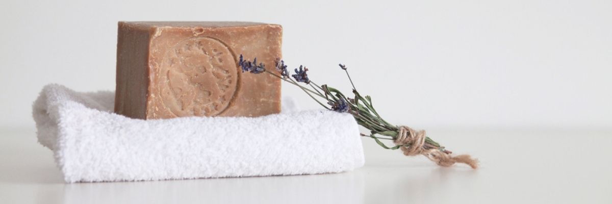 What Is Aleppo Soap: Benefits, History and Uses For Hair & Body